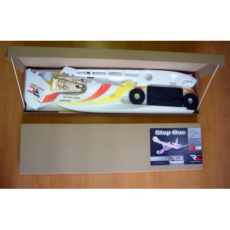 Avion RC Factory Step One vert env. 0.85m - FLASH RC